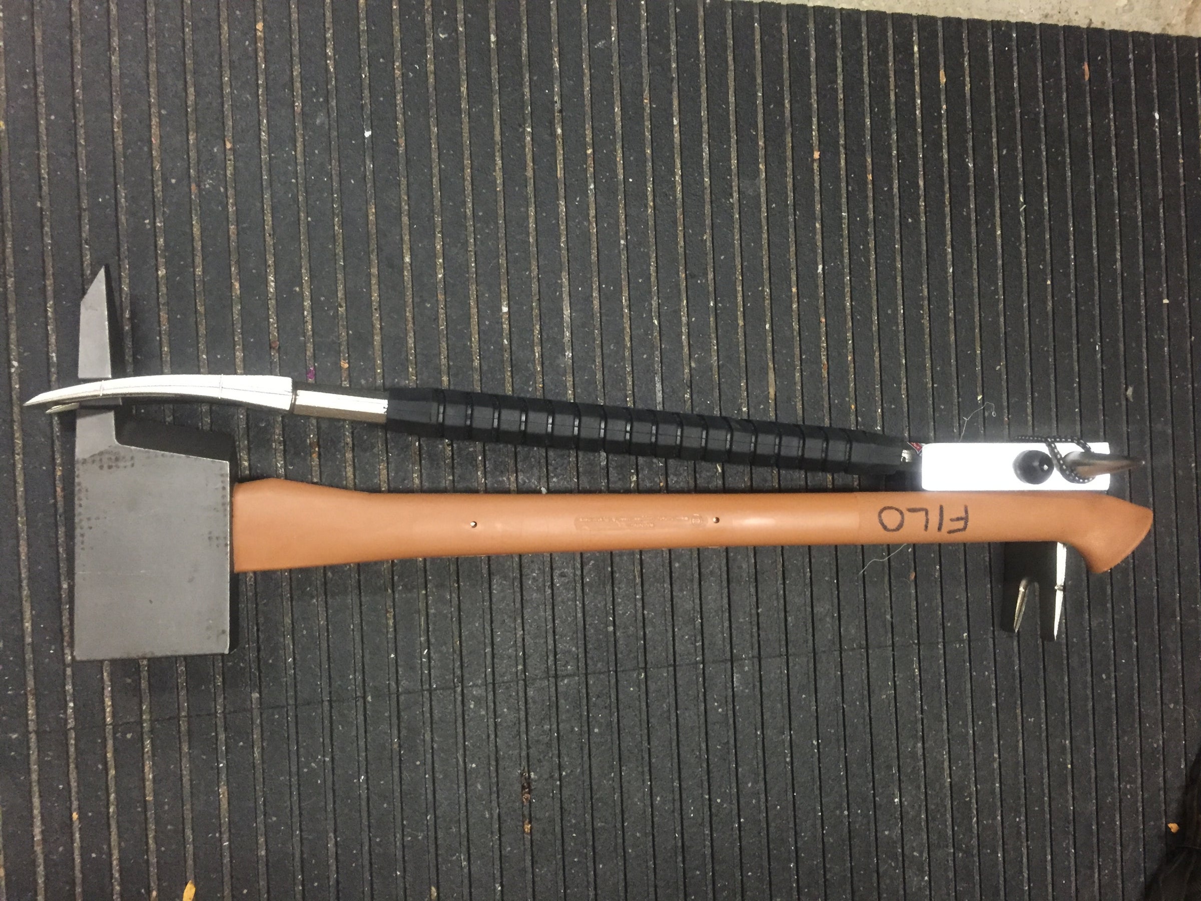 The Pig Forcible Entry Tools (8lbs of Kick Ass) | First In-Last Out ...